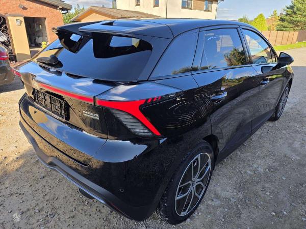 Melns MG 4 EV 2024 Šauļi, ar dzinēja tilpumu 0.00 L un nobraukumu 71 tūkst. km par 12750 €, foto 4 vietnē AUTOMOTO.COM.LV