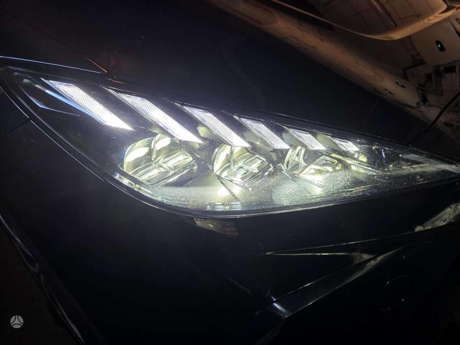 Черный МГ 4 EV 2024 в Шяуляй, объемом двигателя 0.00 л и пробегом 71 тыс. км за 12750 €, фото 44 на AUTOMOTO.COM.LV
