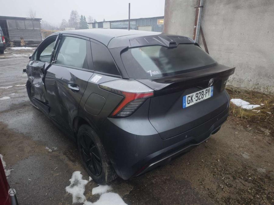 Pelēks MG 4 EV 2022 Telšiai, ar dzinēja tilpumu 0.00 L un nobraukumu 50 tūkst. km par 5800 €, foto 5 vietnē AUTOMOTO.COM.LV