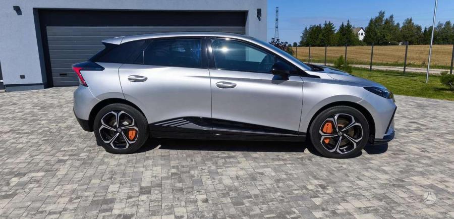 Pelēks MG 4 EV 2024 Alīta, ar dzinēja tilpumu 0.00 L un nobraukumu 4 tūkst. km par 14800 €, foto 5 vietnē AUTOMOTO.COM.LV
