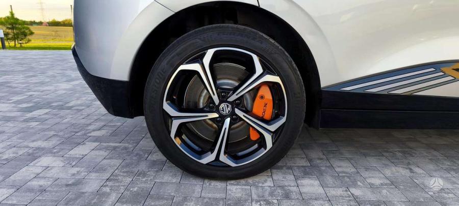 Pelēks MG 4 EV 2024 Alīta, ar dzinēja tilpumu 0.00 L un nobraukumu 4 tūkst. km par 14800 €, foto 47 vietnē AUTOMOTO.COM.LV