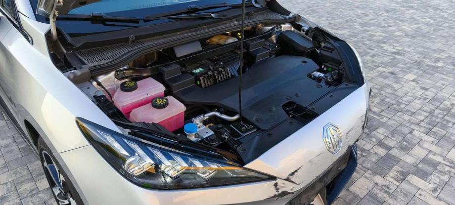 Pelēks MG 4 EV 2024 Alīta, ar dzinēja tilpumu 0.00 L un nobraukumu 4 tūkst. km par 14800 €, foto 50 vietnē AUTOMOTO.COM.LV