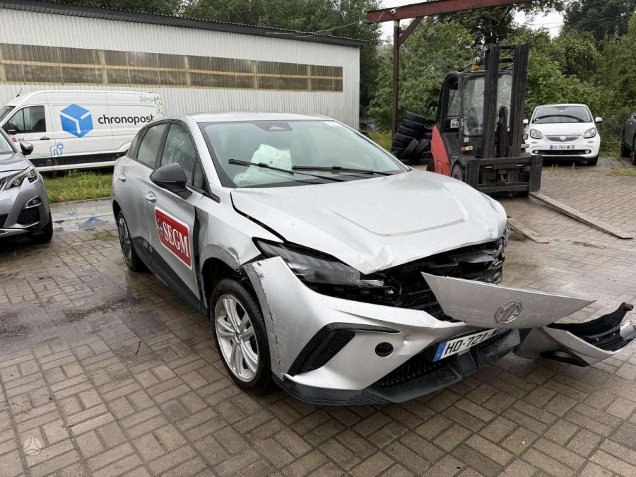 Pelēks MG 4 EV 2025 Kauņa, ar dzinēja tilpumu 0.00 L un nobraukumu 3 tūkst. km par 7700 €, foto 1 vietnē AUTOMOTO.COM.LV