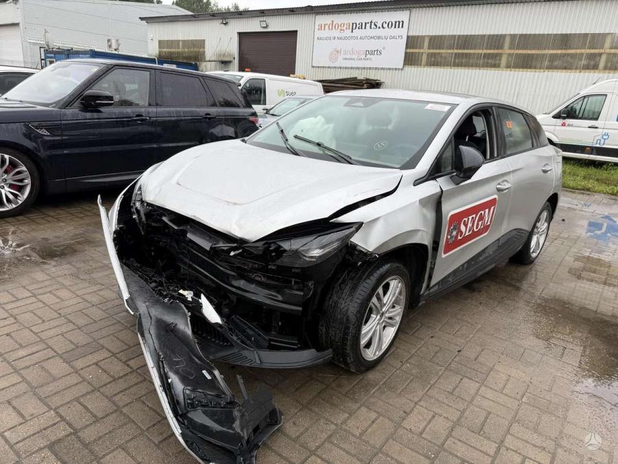 Pelēks MG 4 EV 2025 Kauņa, ar dzinēja tilpumu 0.00 L un nobraukumu 3 tūkst. km par 7700 €, foto 3 vietnē AUTOMOTO.COM.LV
