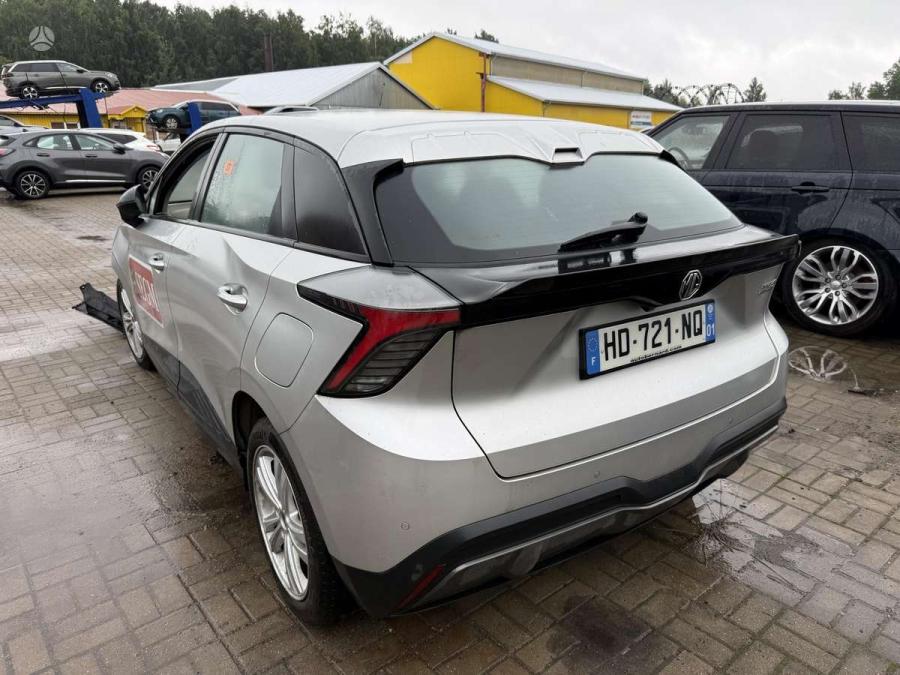 Pelēks MG 4 EV 2025 Kauņa, ar dzinēja tilpumu 0.00 L un nobraukumu 3 tūkst. km par 7700 €, foto 6 vietnē AUTOMOTO.COM.LV