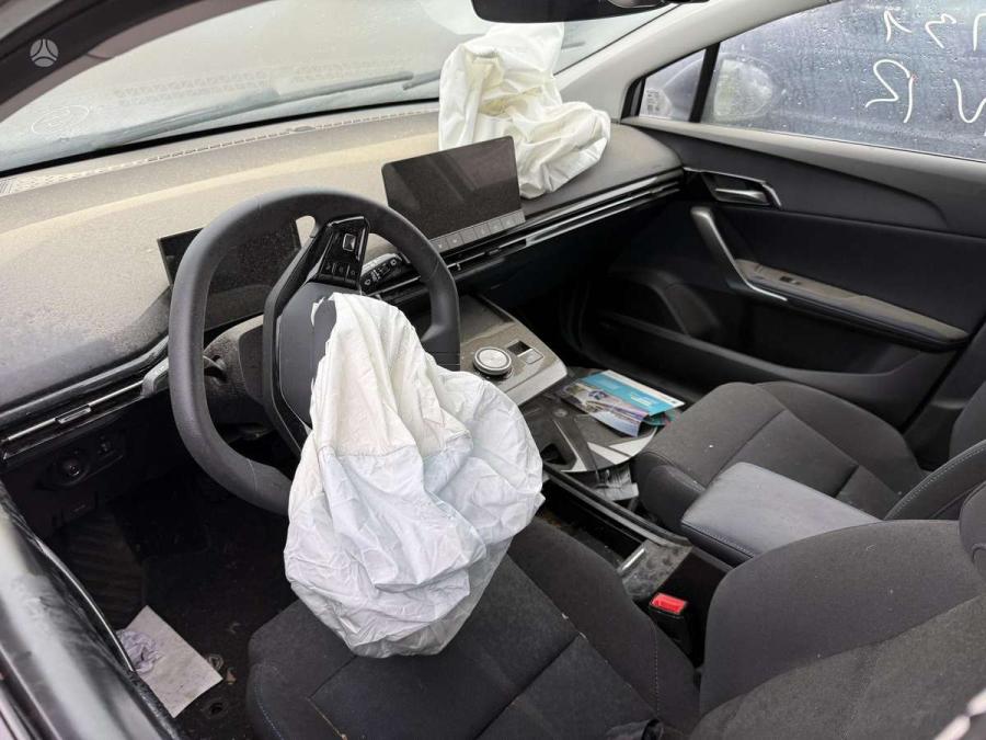 Pelēks MG 4 EV 2025 Kauņa, ar dzinēja tilpumu 0.00 L un nobraukumu 3 tūkst. km par 7700 €, foto 7 vietnē AUTOMOTO.COM.LV