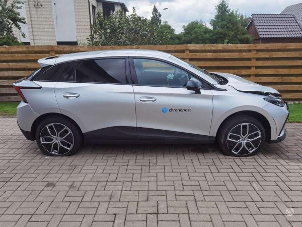Grey MG 4 EV 2025 in Kaunas, with an engine capacity of 0.00 L and mileage of 30 thousand km for 9400 €, photo 3 on AUTOMOTO.COM.LV