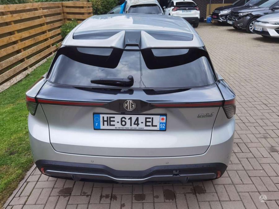 Серый МГ 4 EV 2025 в Каунас, объемом двигателя 0.00 л и пробегом 30 тыс. км за 9400 €, фото 8 на AUTOMOTO.COM.LV