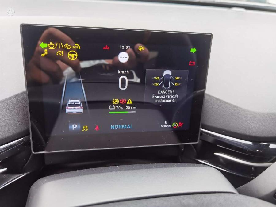 Серый МГ 4 EV 2025 в Каунас, объемом двигателя 0.00 л и пробегом 30 тыс. км за 9400 €, фото 18 на AUTOMOTO.COM.LV