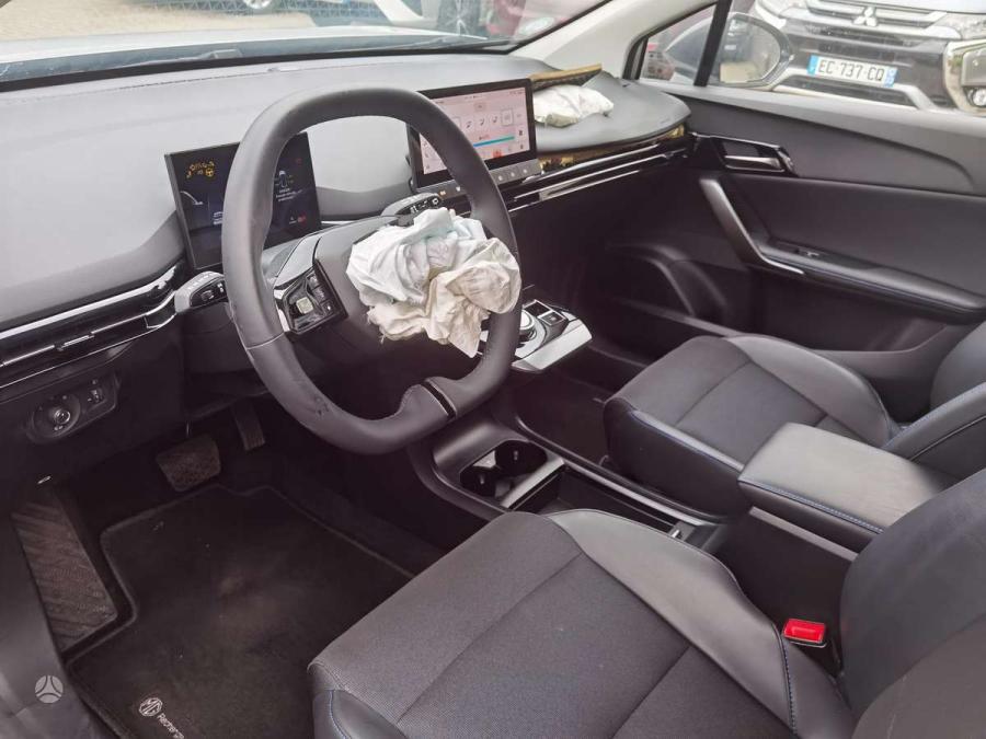 Серый МГ 4 EV 2025 в Каунас, объемом двигателя 0.00 л и пробегом 30 тыс. км за 9400 €, фото 19 на AUTOMOTO.COM.LV