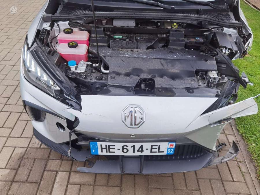 Серый МГ 4 EV 2025 в Каунас, объемом двигателя 0.00 л и пробегом 30 тыс. км за 9400 €, фото 29 на AUTOMOTO.COM.LV