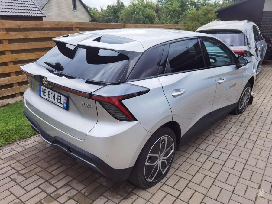 Серый МГ 4 EV 2025 в Каунас, объемом двигателя 0.00 л и пробегом 30 тыс. км за 9400 €, фото 34 на AUTOMOTO.COM.LV
