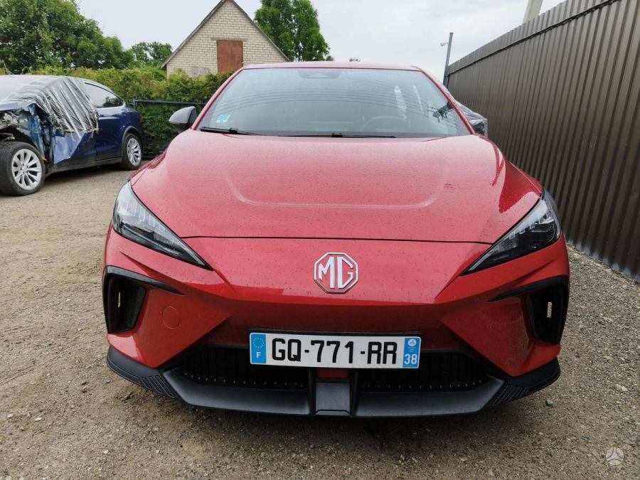 Sarkans MG 4 EV 2023 Kauņa, ar dzinēja tilpumu 0.00 L un nobraukumu 59 tūkst. km par 7700 €, foto 3 vietnē AUTOMOTO.COM.LV