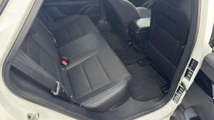 White MG 4 EV 2023 in Jonava, with an engine capacity of 0.00 L and mileage of 44 thousand km for 13500 €, photo 18 on AUTOMOTO.COM.LV