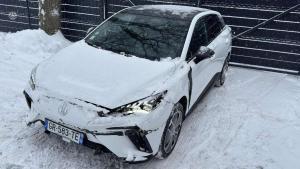 Balts MG 4 EV 2023 Jonava, ar dzinēja tilpumu 0.00 L un nobraukumu 44 tūkst. km par 12999 €, foto  vietnē AUTOMOTO.COM.LV