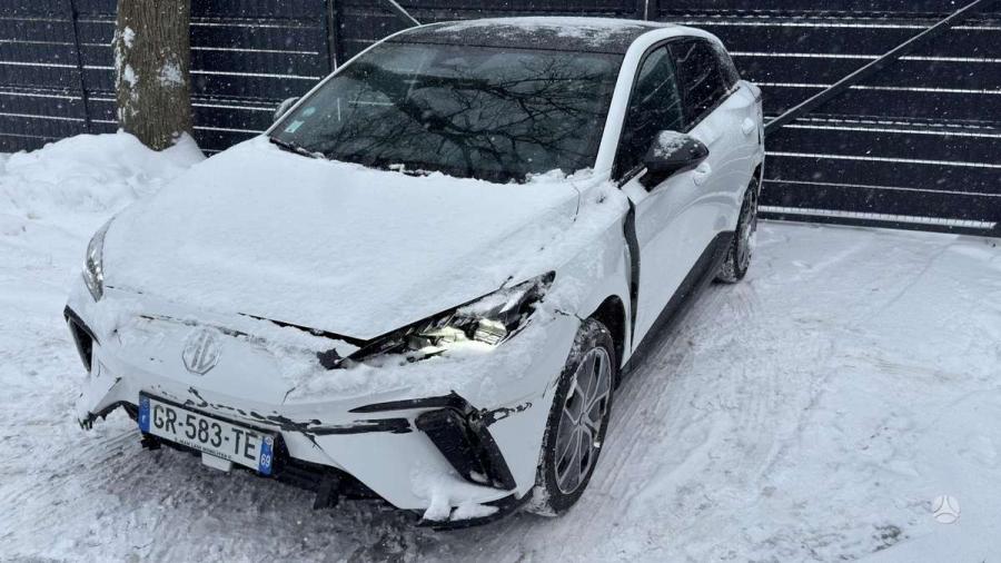Balts MG 4 EV 2023 Jonava, ar dzinēja tilpumu 0.00 L un nobraukumu 44 tūkst. km par 12999 €, foto 9 vietnē AUTOMOTO.COM.LV