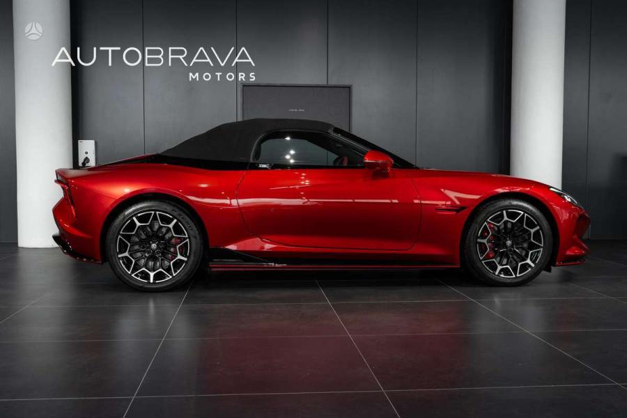 Red MG Cyberster 2026 in Vilnius, with an engine capacity of 0.00 L and mileage of 0 thousand km for 65930 €, photo 8 on AUTOMOTO.COM.LV