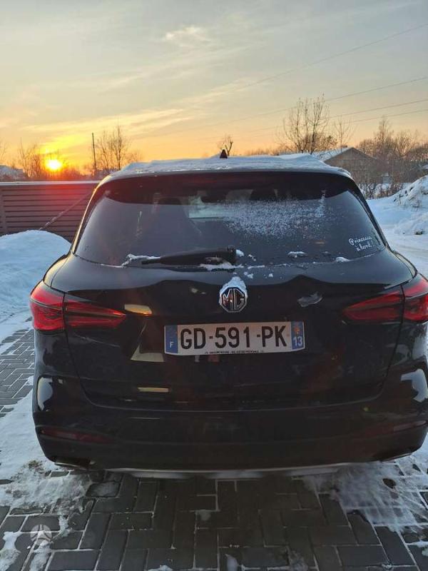 Black MG EHS 2021 in Panevezys, with an engine capacity of 1.50 L and mileage of 52 thousand km for 7850 €, photo 8 on AUTOMOTO.COM.LV