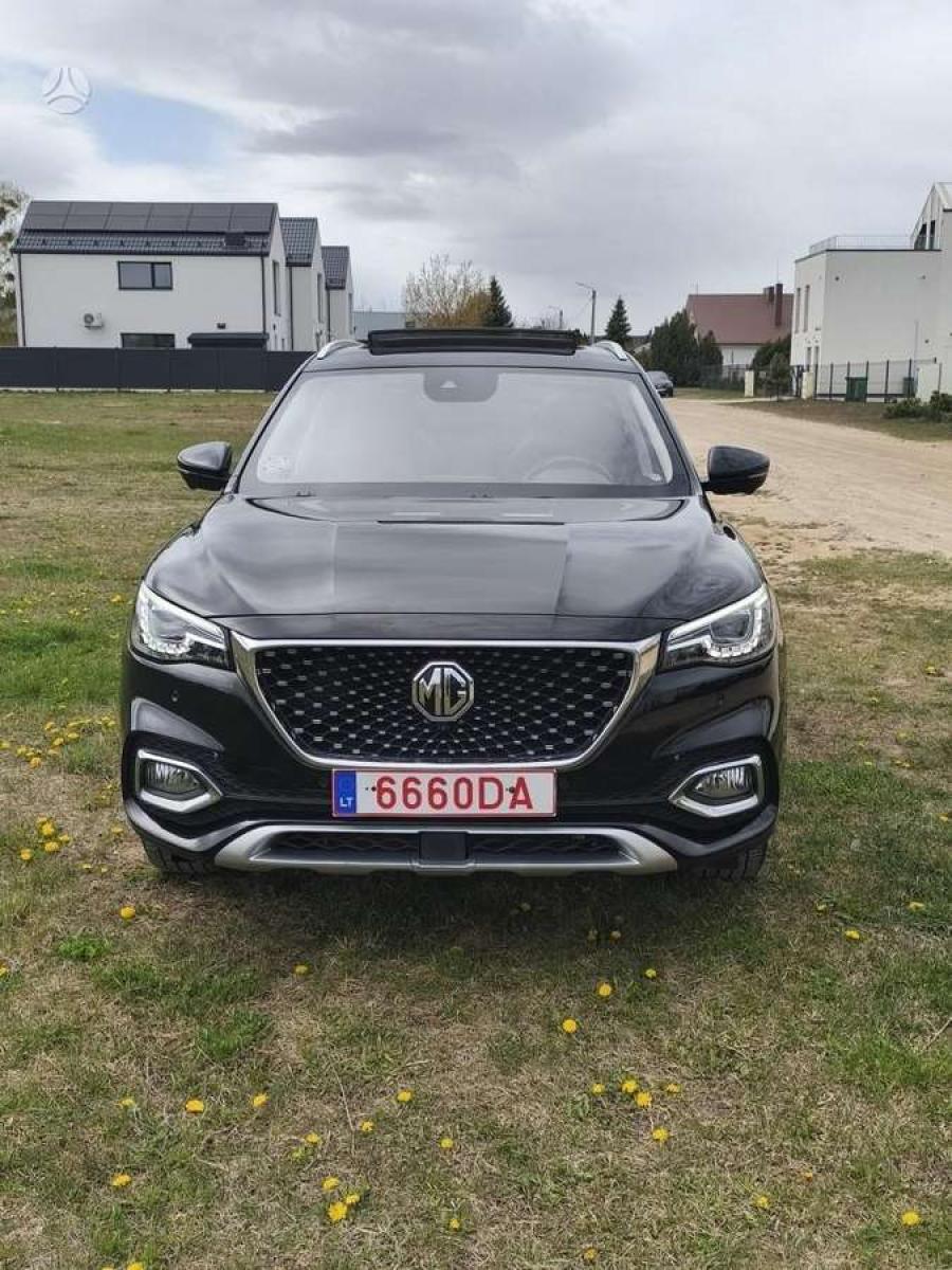 Black MG EHS 2021 in Kaunas, with an engine capacity of 1.49 L and mileage of 83 thousand km for 16000 €, photo 6 on AUTOMOTO.COM.LV