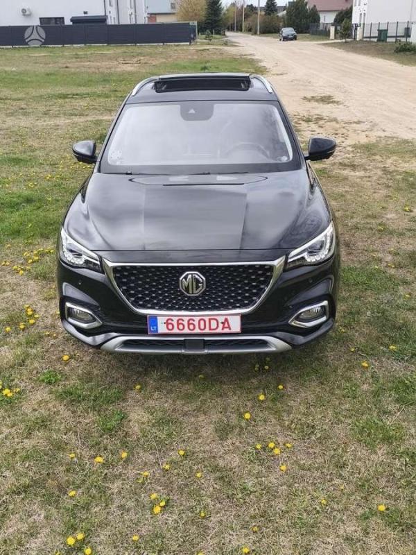 Black MG EHS 2021 in Kaunas, with an engine capacity of 1.49 L and mileage of 83 thousand km for 16000 €, photo 6 on AUTOMOTO.COM.LV