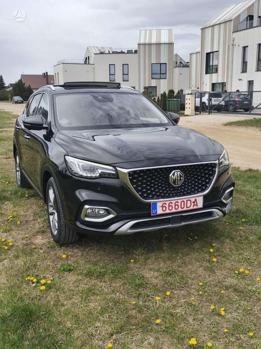 Black MG EHS 2021 in Kaunas, with an engine capacity of 1.49 L and mileage of 83 thousand km for 16000 €, photo 8 on AUTOMOTO.COM.LV