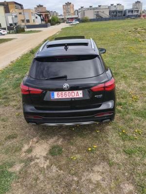 Black MG EHS 2021 in Kaunas, with an engine capacity of 1.49 L and mileage of 83 thousand km for 16000 €, photo 11 on AUTOMOTO.COM.LV