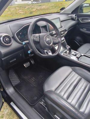 Black MG EHS 2021 in Kaunas, with an engine capacity of 1.49 L and mileage of 83 thousand km for 16000 €, photo 16 on AUTOMOTO.COM.LV