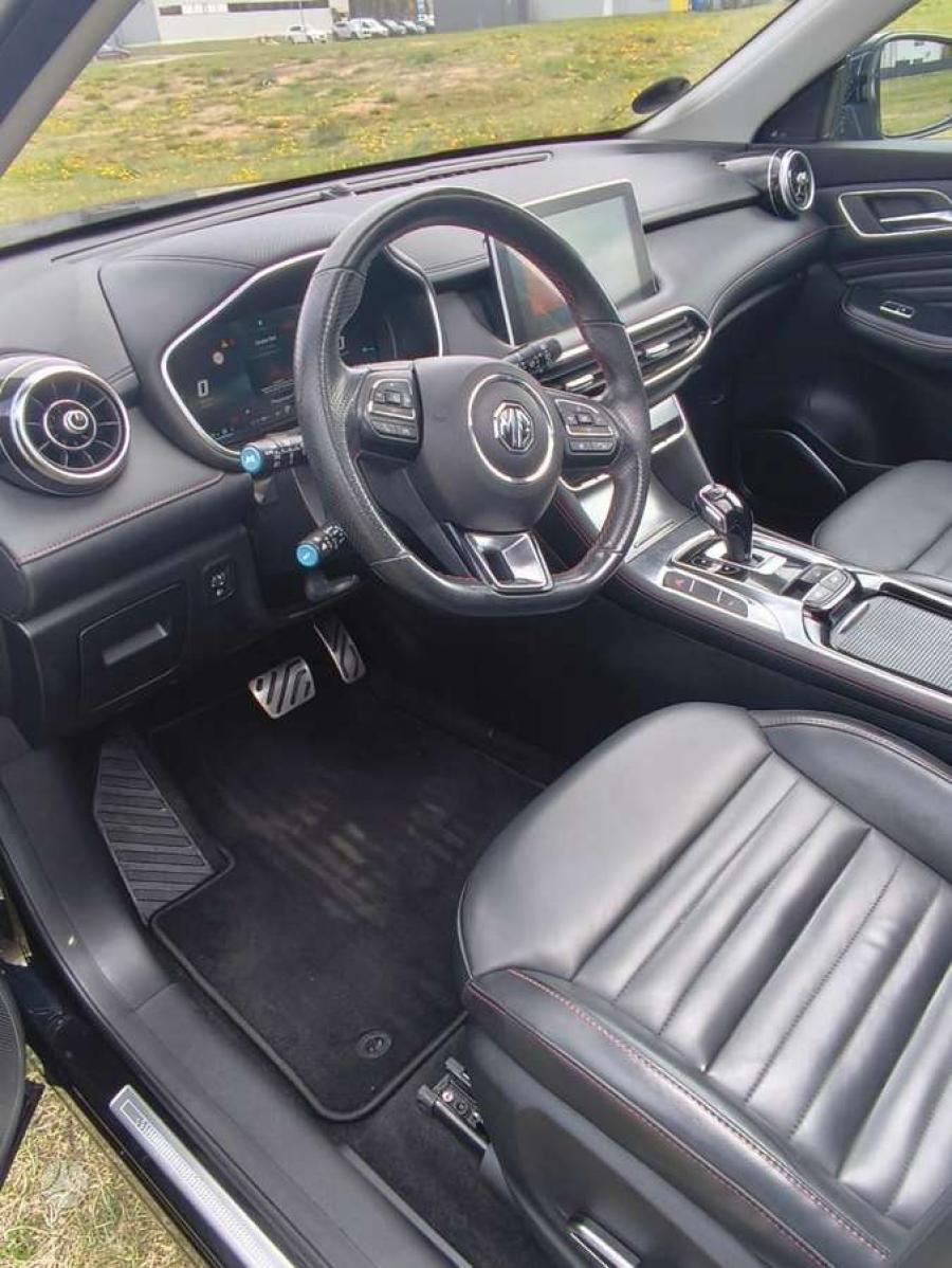 Black MG EHS 2021 in Kaunas, with an engine capacity of 1.49 L and mileage of 83 thousand km for 16000 €, photo 16 on AUTOMOTO.COM.LV