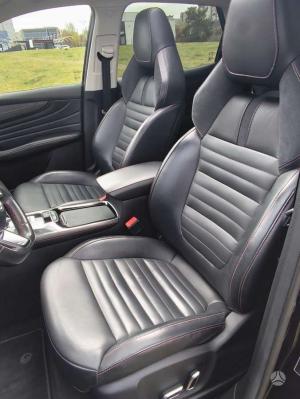 Black MG EHS 2021 in Kaunas, with an engine capacity of 1.49 L and mileage of 83 thousand km for 16000 €, photo 18 on AUTOMOTO.COM.LV