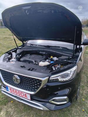 Black MG EHS 2021 in Kaunas, with an engine capacity of 1.49 L and mileage of 83 thousand km for 16000 €, photo 20 on AUTOMOTO.COM.LV