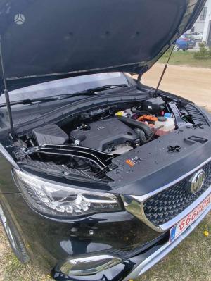 Black MG EHS 2021 in Kaunas, with an engine capacity of 1.49 L and mileage of 83 thousand km for 16000 €, photo 21 on AUTOMOTO.COM.LV