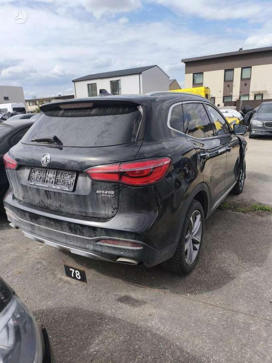 Black MG EHS 2021 in Kaunas, with an engine capacity of 1.49 L and mileage of 83 thousand km for 16000 €, photo 39 on AUTOMOTO.COM.LV