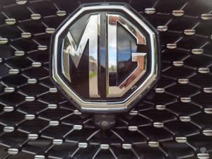 Melns MG EHS 2022 Kauņa, ar dzinēja tilpumu 1.49 L un nobraukumu 99 tūkst. km par 12500 €, foto 10 vietnē AUTOMOTO.COM.LV