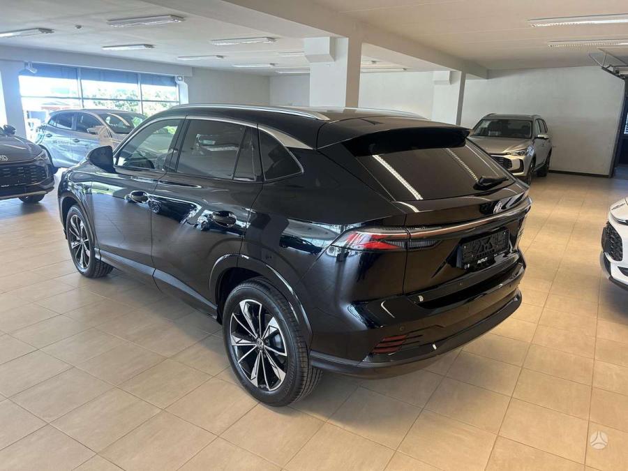 Melns MG HS 2026 Šauļi, ar dzinēja tilpumu 1.50 L un nobraukumu 0 tūkst. km par 32490 €, foto 5 vietnē AUTOMOTO.COM.LV