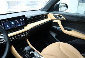 Melns MG HS 2026 Rīga, ar dzinēja tilpumu 1.50 L un nobraukumu 15 tūkst. km par 35840 €, foto 8 vietnē AUTOMOTO.COM.LV