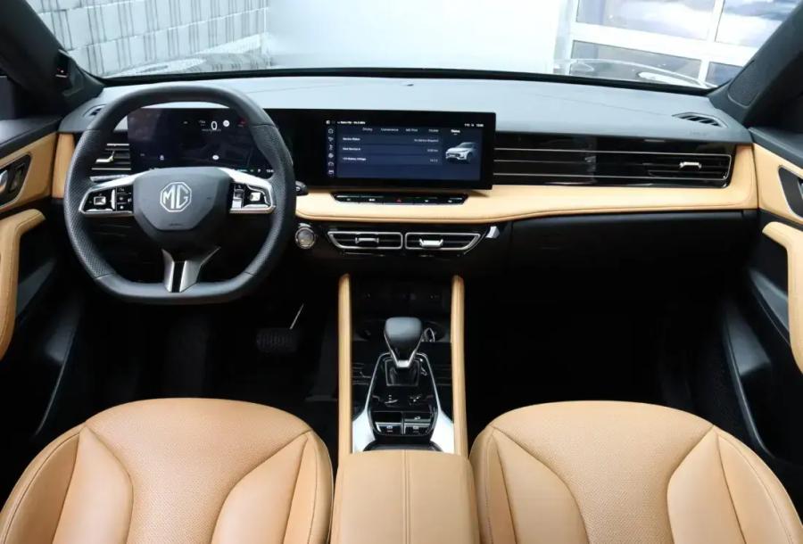 Melns MG HS 2026 Rīga, ar dzinēja tilpumu 1.50 L un nobraukumu 15 tūkst. km par 35840 €, foto 9 vietnē AUTOMOTO.COM.LV