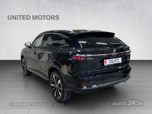 Melns MG HS 2025 Tallina, ar dzinēja tilpumu 1.50 L un nobraukumu 7 tūkst. km par 31500 €, foto 4 vietnē AUTOMOTO.COM.LV