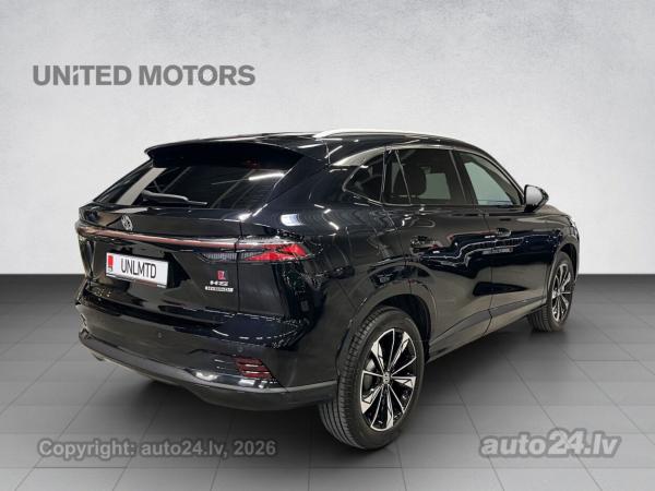 Melns MG HS 2025 Tallina, ar dzinēja tilpumu 1.50 L un nobraukumu 7 tūkst. km par 31500 €, foto 6 vietnē AUTOMOTO.COM.LV
