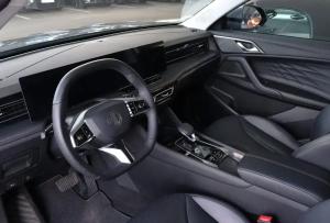 Grey MG HS 2025 in Riga, with an engine capacity of 1.50 L and mileage of 19 thousand km for 29000 €, photo 5 on AUTOMOTO.COM.LV