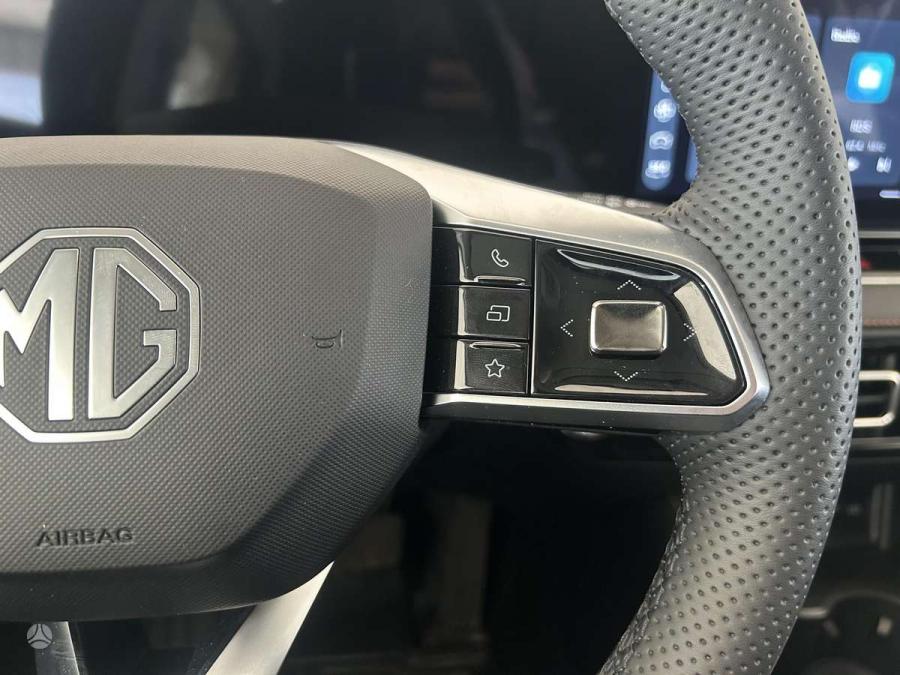 Grey MG HS 2026 in Siauliai, with an engine capacity of 1.50 L and mileage of 2 thousand km for 38500 €, photo 20 on AUTOMOTO.COM.LV