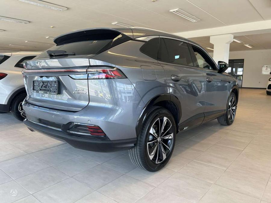 Grey MG HS 2026 in Siauliai, with an engine capacity of 1.50 L and mileage of 0 thousand km for 32490 €, photo 7 on AUTOMOTO.COM.LV