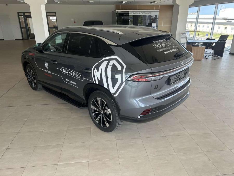 Grey MG HS 2026 in Siauliai, with an engine capacity of 1.50 L and mileage of 2 thousand km for 37500 €, photo 5 on AUTOMOTO.COM.LV