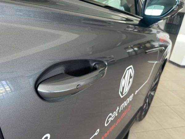 Grey MG HS 2026 in Siauliai, with an engine capacity of 1.50 L and mileage of 2 thousand km for 37500 €, photo 10 on AUTOMOTO.COM.LV