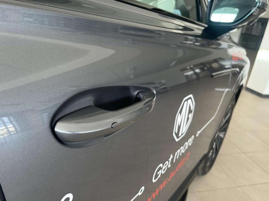 Grey MG HS 2026 in Siauliai, with an engine capacity of 1.50 L and mileage of 2 thousand km for 37500 €, photo 10 on AUTOMOTO.COM.LV