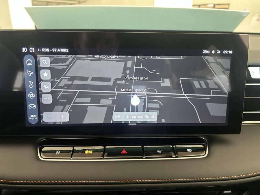 Grey MG HS 2026 in Siauliai, with an engine capacity of 1.50 L and mileage of 2 thousand km for 37500 €, photo 29 on AUTOMOTO.COM.LV