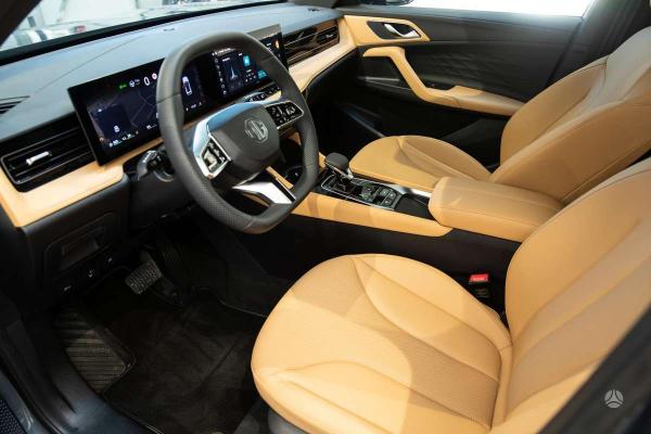 Grey MG HS 2026 in Klaipeda, with an engine capacity of 1.50 L and mileage of 2 thousand km for 36950 €, photo 6 on AUTOMOTO.COM.LV