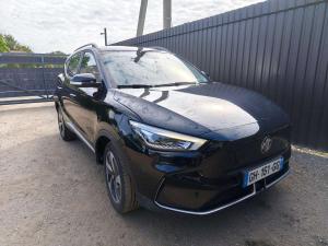 Black MG ZS 2022 in Kaunas, with an engine capacity of 0.00 L and mileage of 118 thousand km for 9999 €, photo 4 on AUTOMOTO.COM.LV