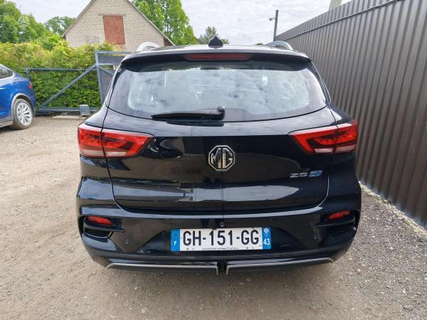 Black MG ZS 2022 in Kaunas, with an engine capacity of 0.00 L and mileage of 118 thousand km for 9999 €, photo 8 on AUTOMOTO.COM.LV