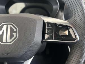 Zils MG ZS 2026 Šauļi, ar dzinēja tilpumu 1.50 L un nobraukumu 2 tūkst. km par 26000 €, foto 19 vietnē AUTOMOTO.COM.LV