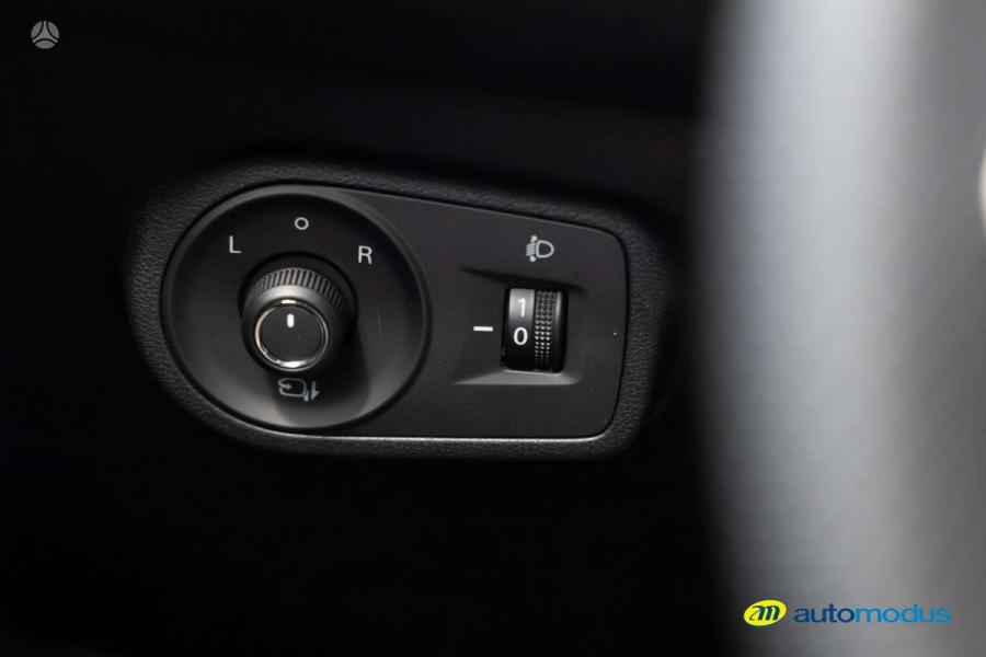 Grey MG ZS 2025 in Klaipeda, with an engine capacity of 1.50 L and mileage of 21 thousand km for 22990 €, photo 16 on AUTOMOTO.COM.LV
